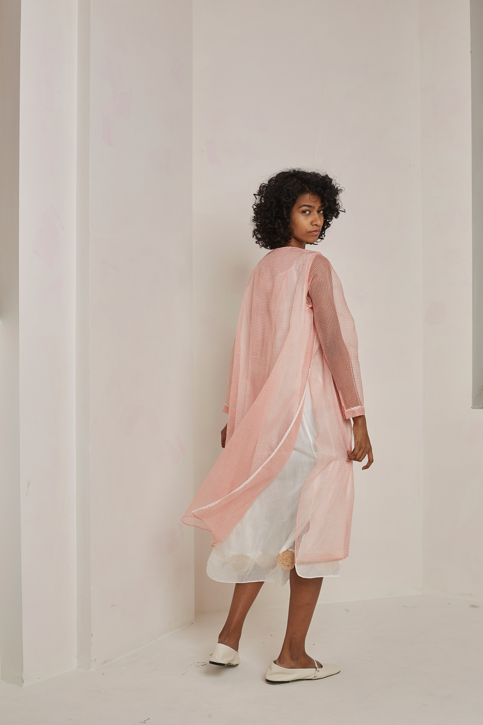 Good Earth – Stylish Sustainable Luxury Retail | Goodearth.in